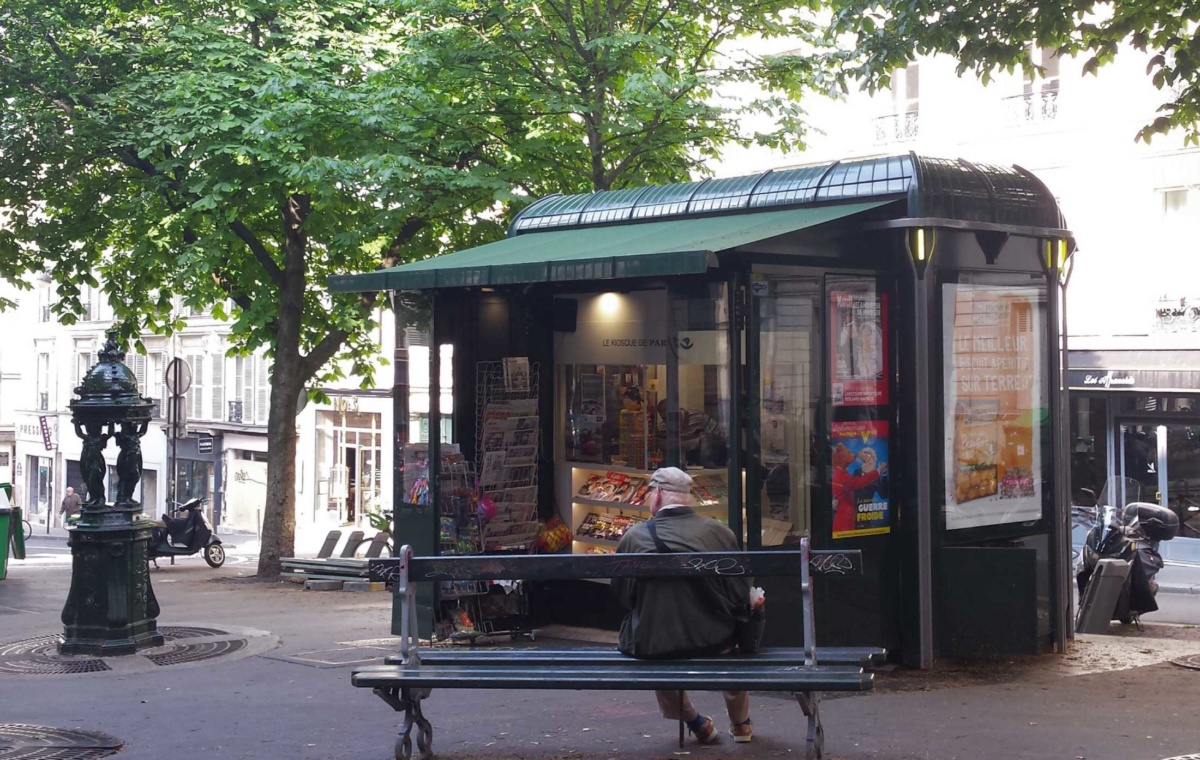 Mobilier urbain : kiosques « déparisianisés » – SOS Paris